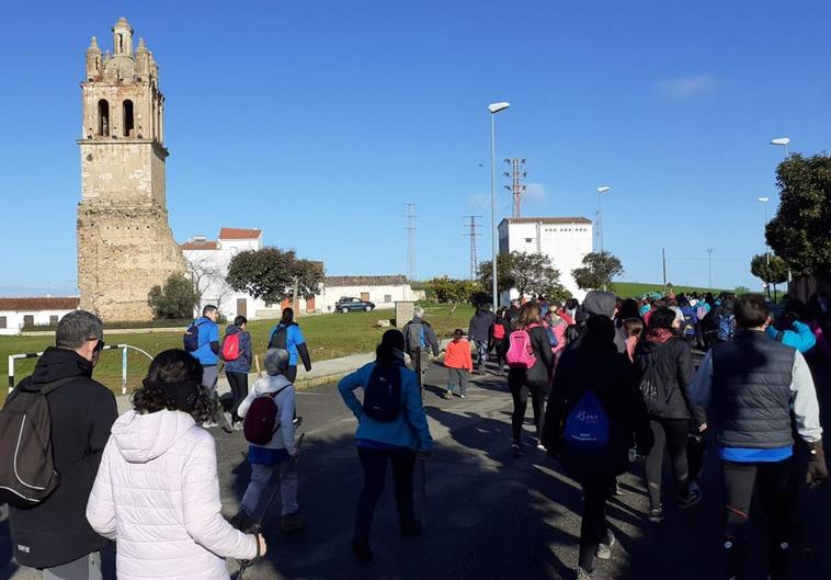 Unas 470 personas participan en la III ruta senderista y la II carrera deportiva de ASMI | Hoy